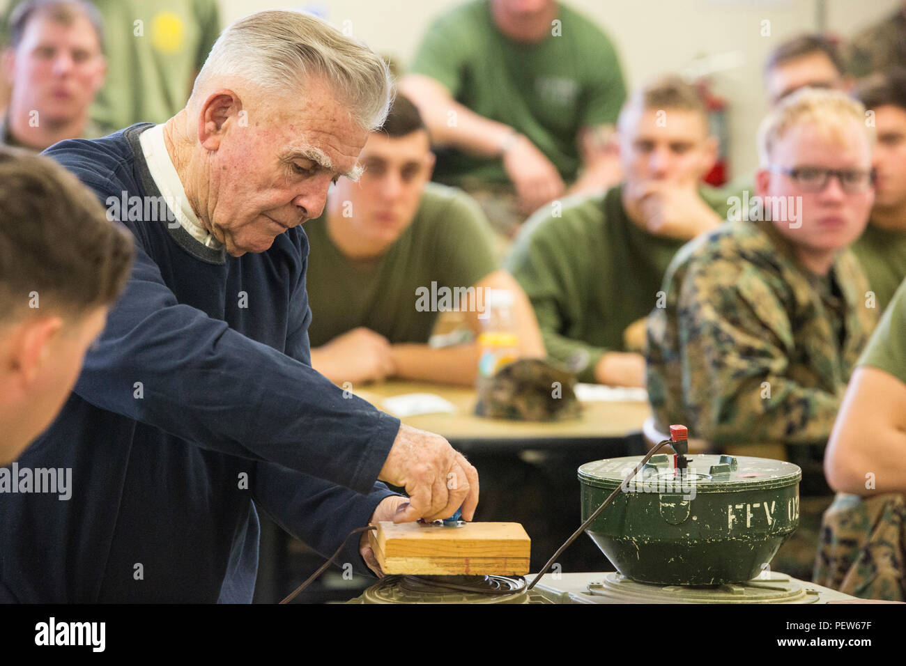 Retired marine major john fasulo hi-res stock photography and images ...