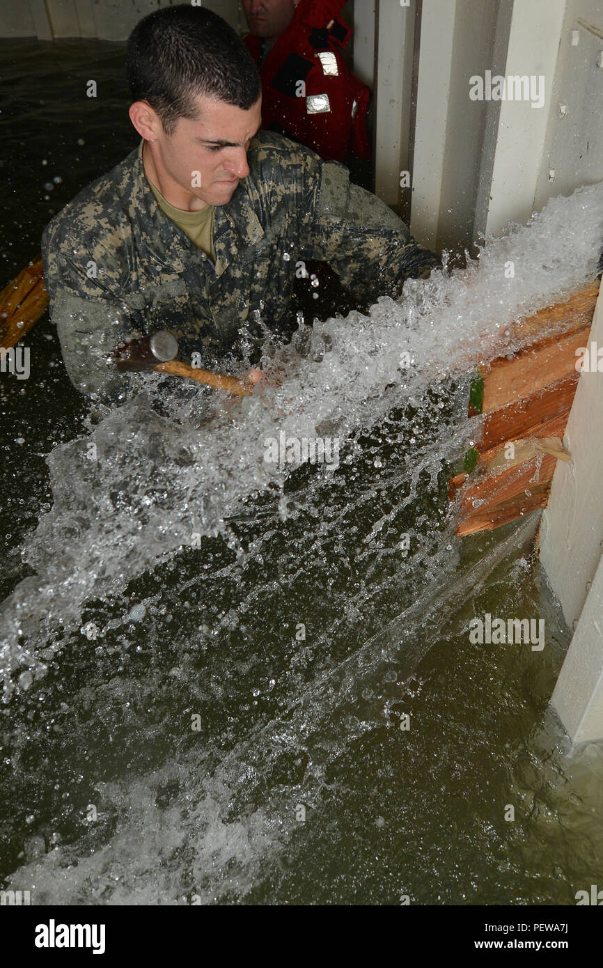 Us army water tank hi-res stock photography and images - Alamy