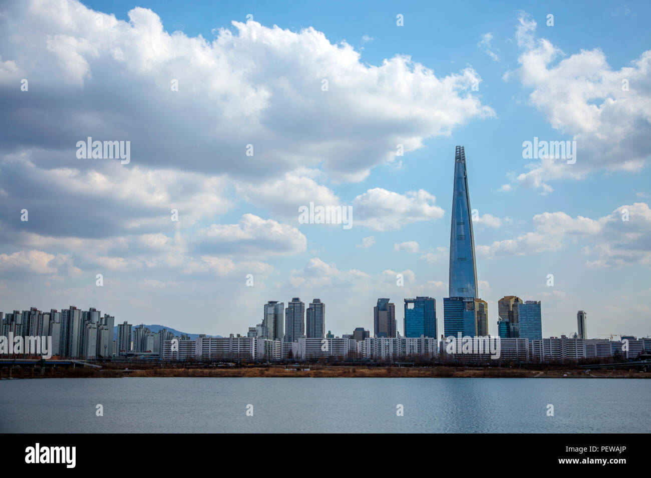 The top view of Seoul City, Korea. beautiful landscape of Seoul skyline ...