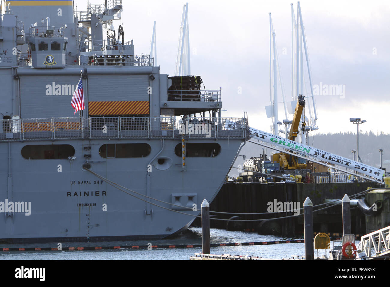 160120-N-NY993-057 MANCHESTER, Wash. - The USNS Rainier (T-AOE 7 ...