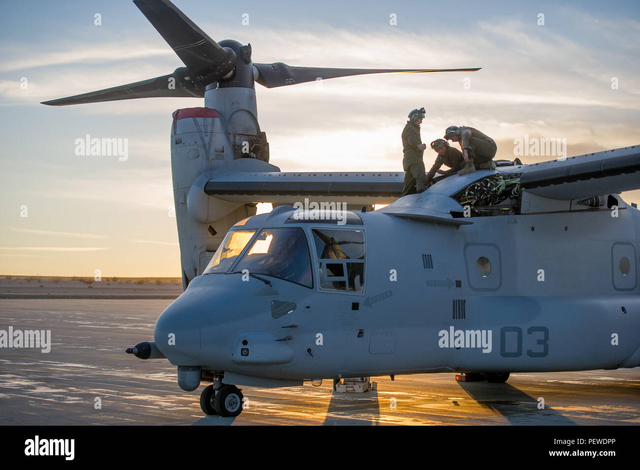 U.S. Marine aircraft maintainers with Marine Medium Tiltrotor Squadron ...