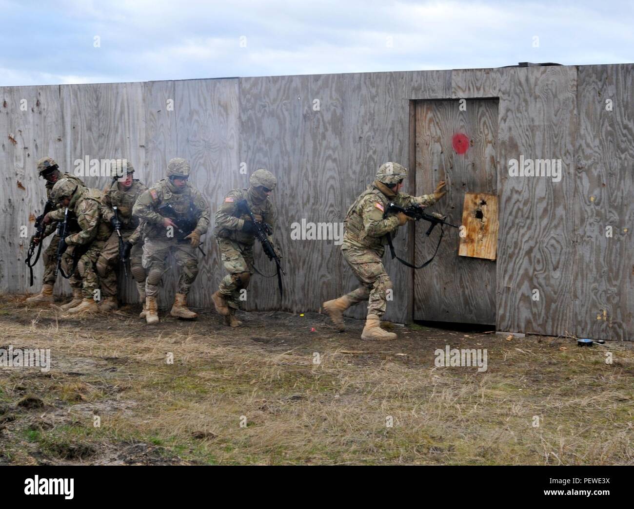 U s army breach door hi-res stock photography and images - Alamy