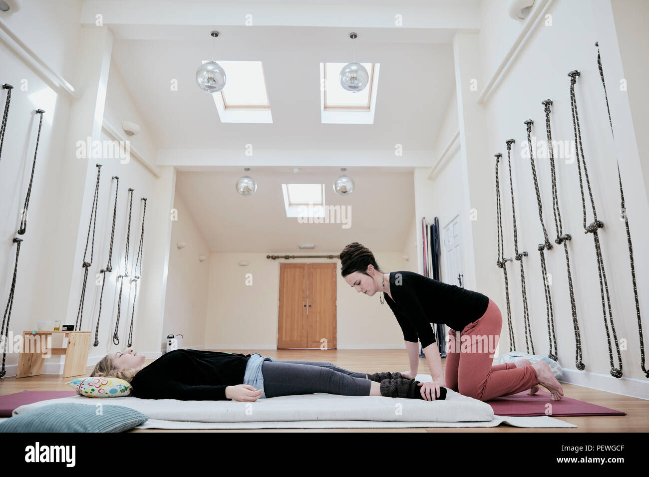 Woman fully clothed hi-res stock photography and images - Alamy