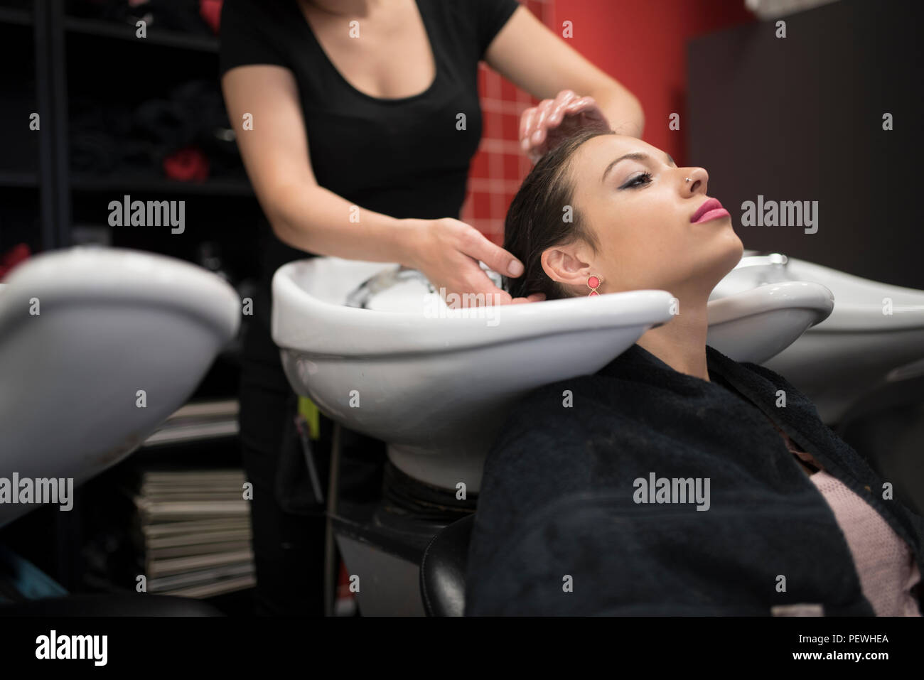 Hairdressing sink hi-res stock photography and images - Alamy