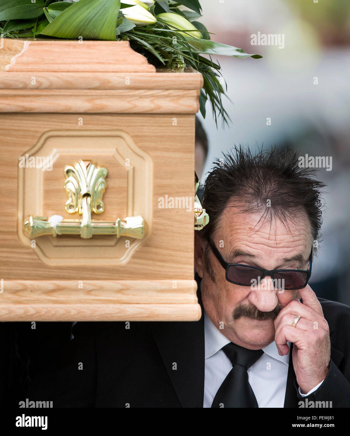 Paul Elliott carries the coffin of his brother Barry Chuckle, 73, (real ...