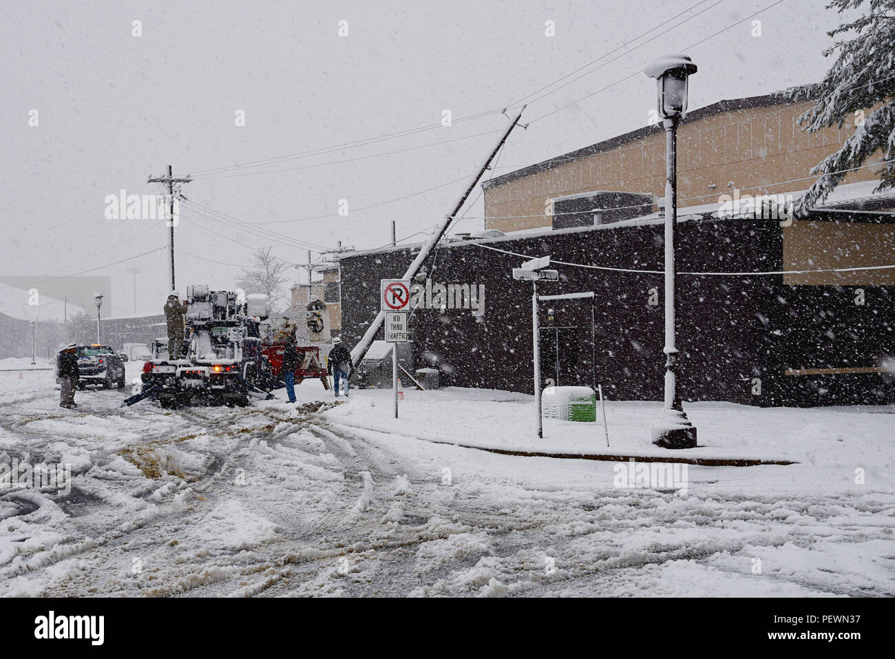 Fallen power lines pole hi-res stock photography and images - Alamy