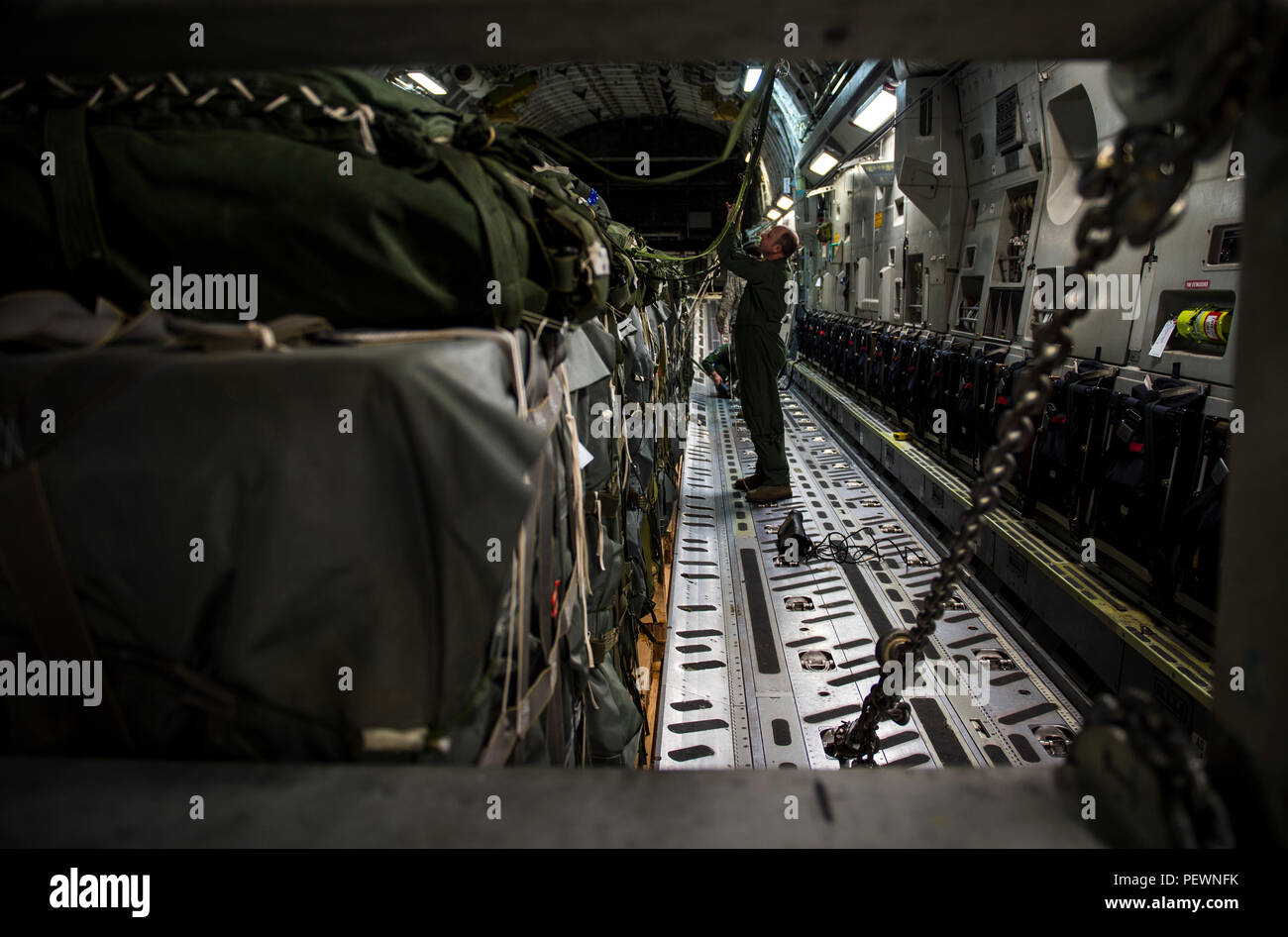 Access for riggers hi-res stock photography and images - Alamy