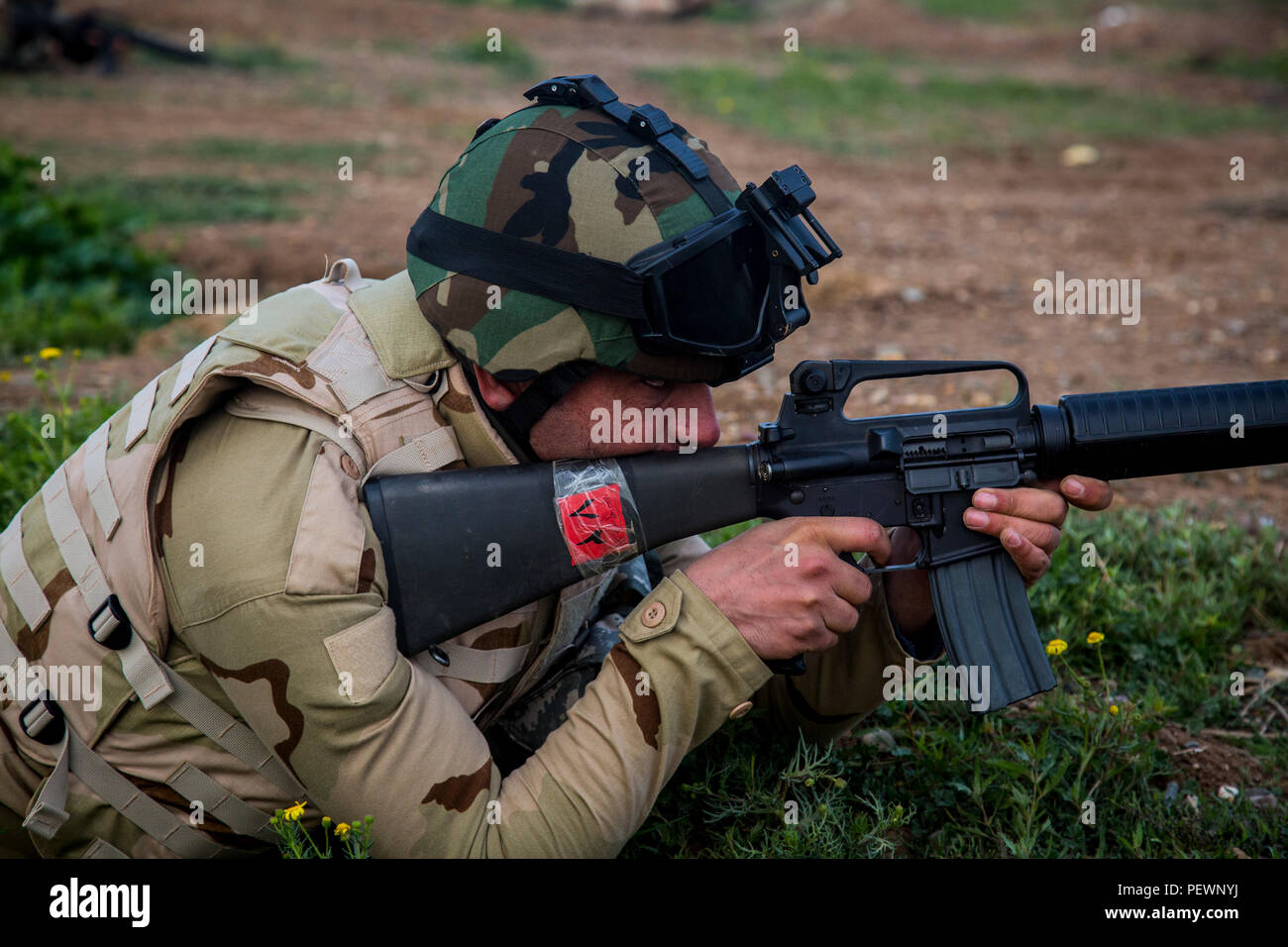 Soldier fires prone hi-res stock photography and images - Alamy