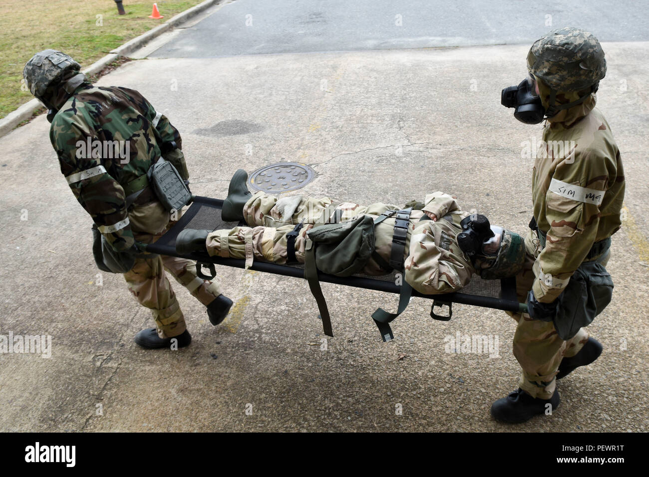 Tech. Sgt. Eric Busse (left), 4th Logistics Readiness Squadron ...