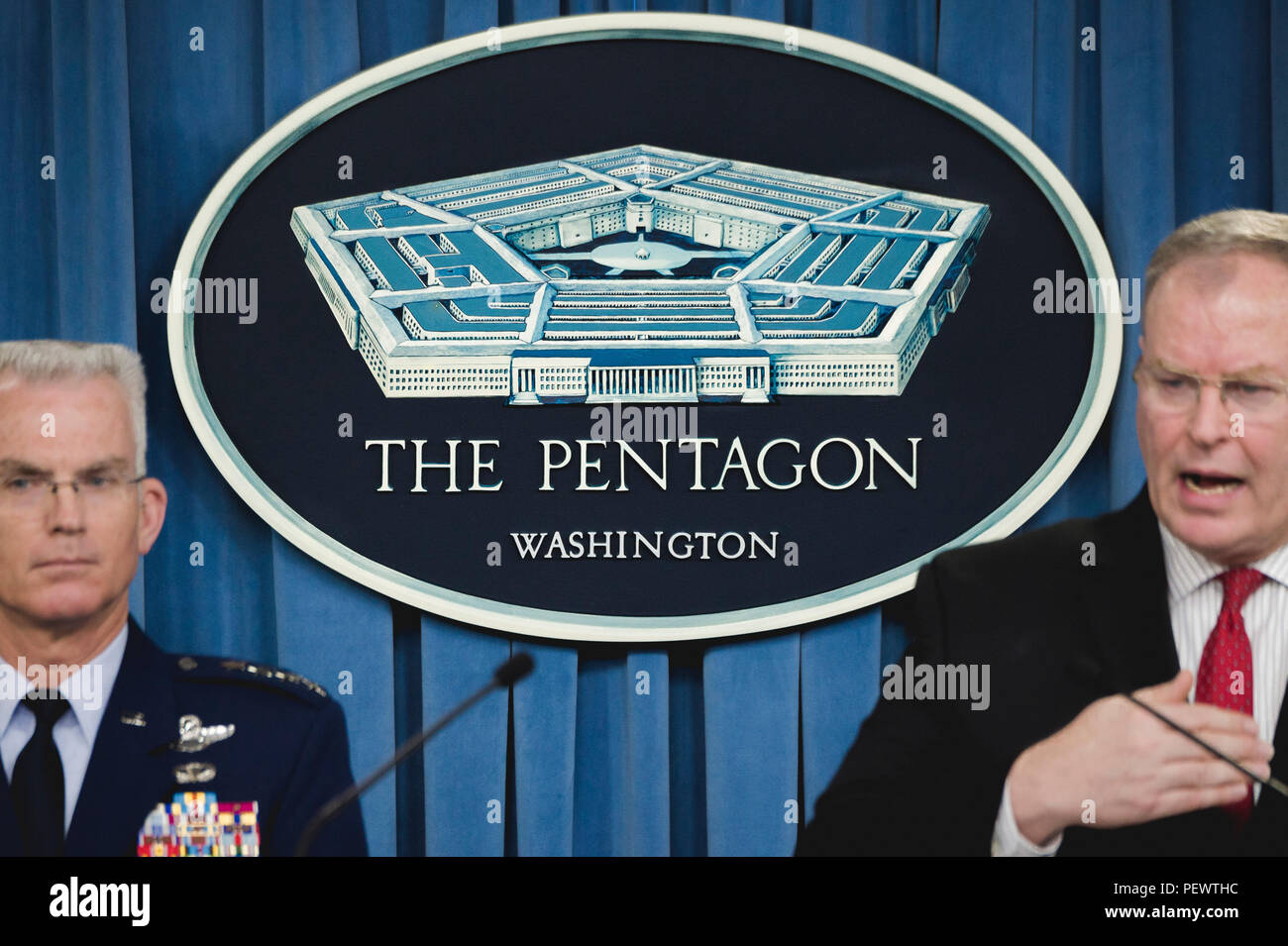 Fy2017 budget hi-res stock photography and images - Alamy