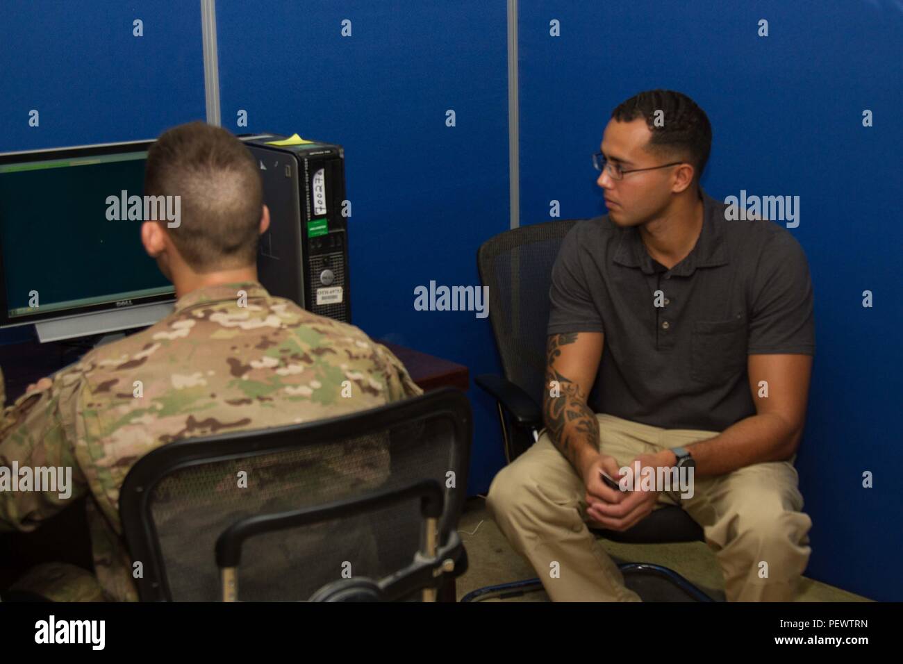 212th military police company hi-res stock photography and images - Alamy