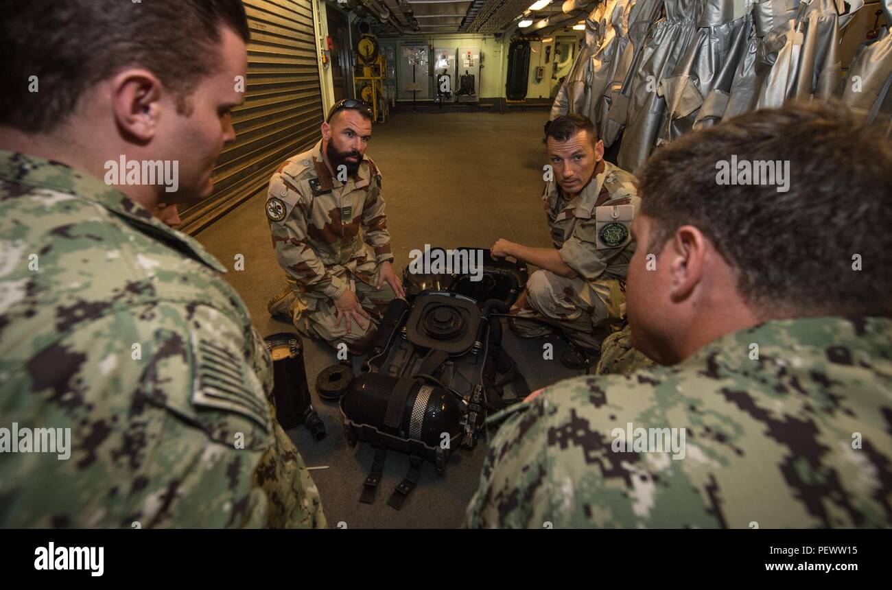 Mk 16 rebreather hi-res stock photography and images - Alamy