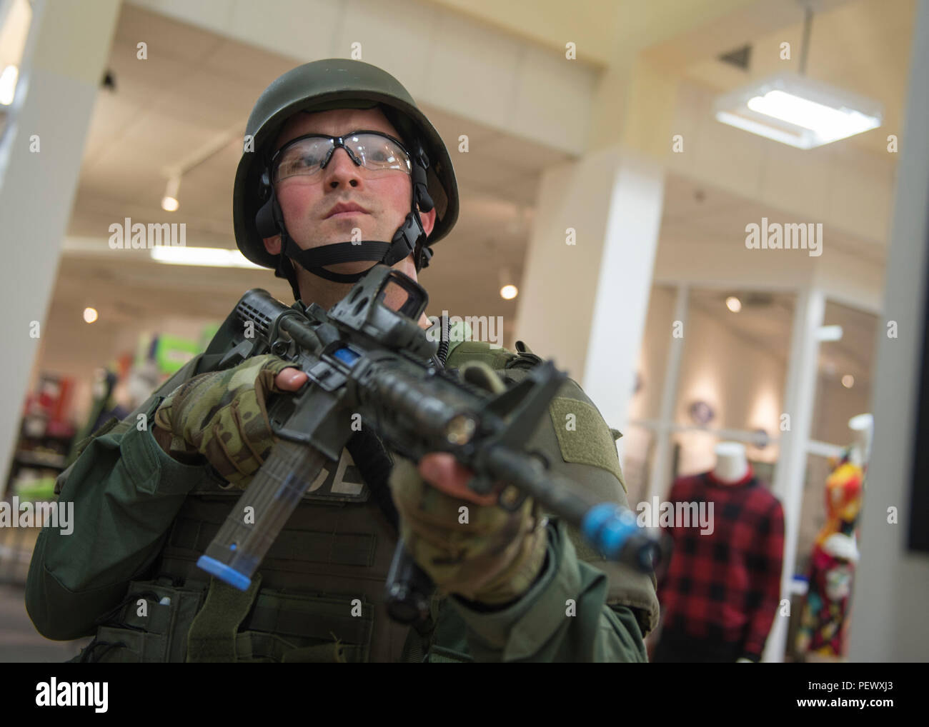 Swat communication hi-res stock photography and images - Alamy