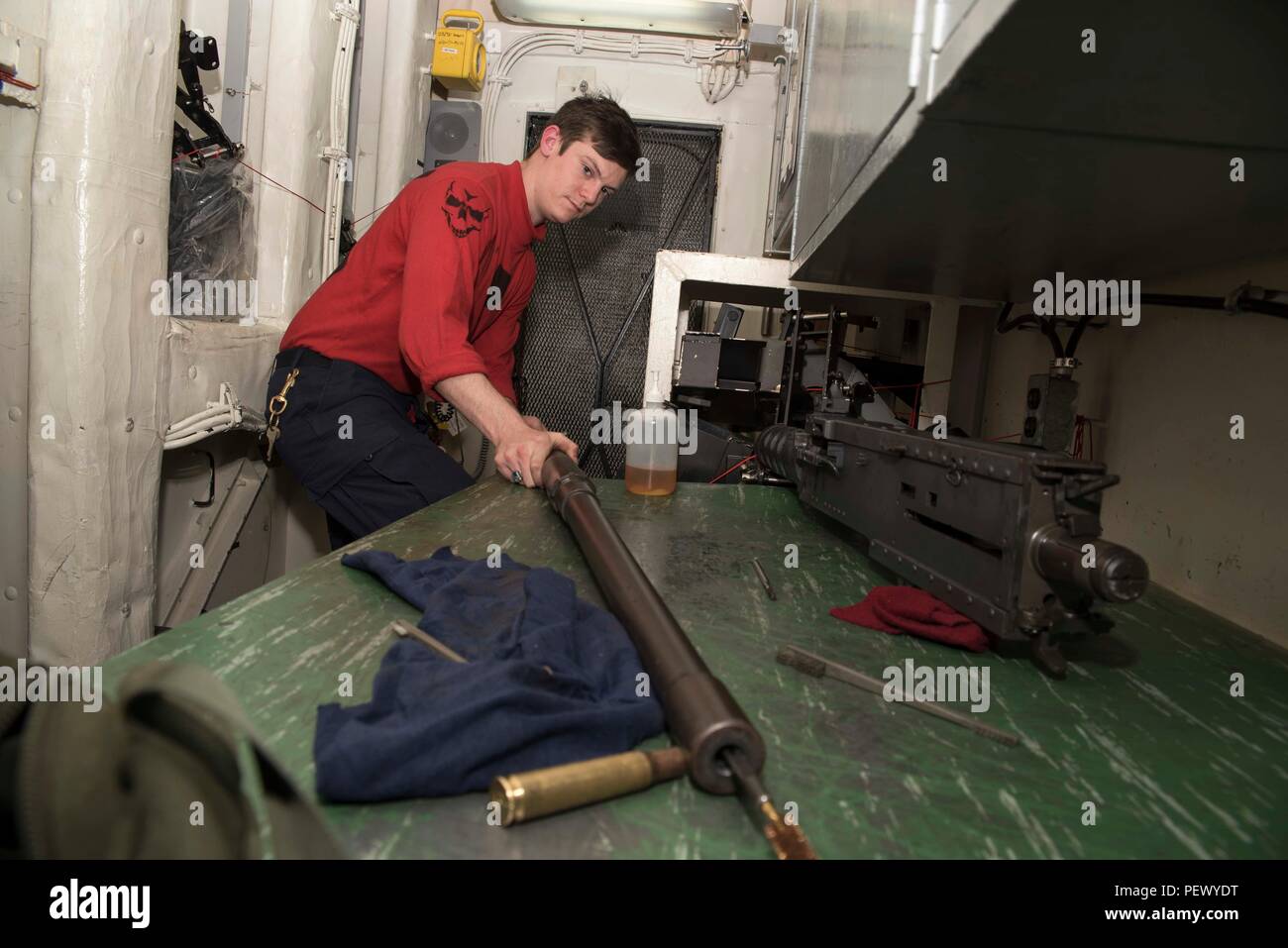 160210-N-RU971-196 PACIFIC OCEAN (Feb. 10, 2016) – Gunner’s Mate 3rd ...