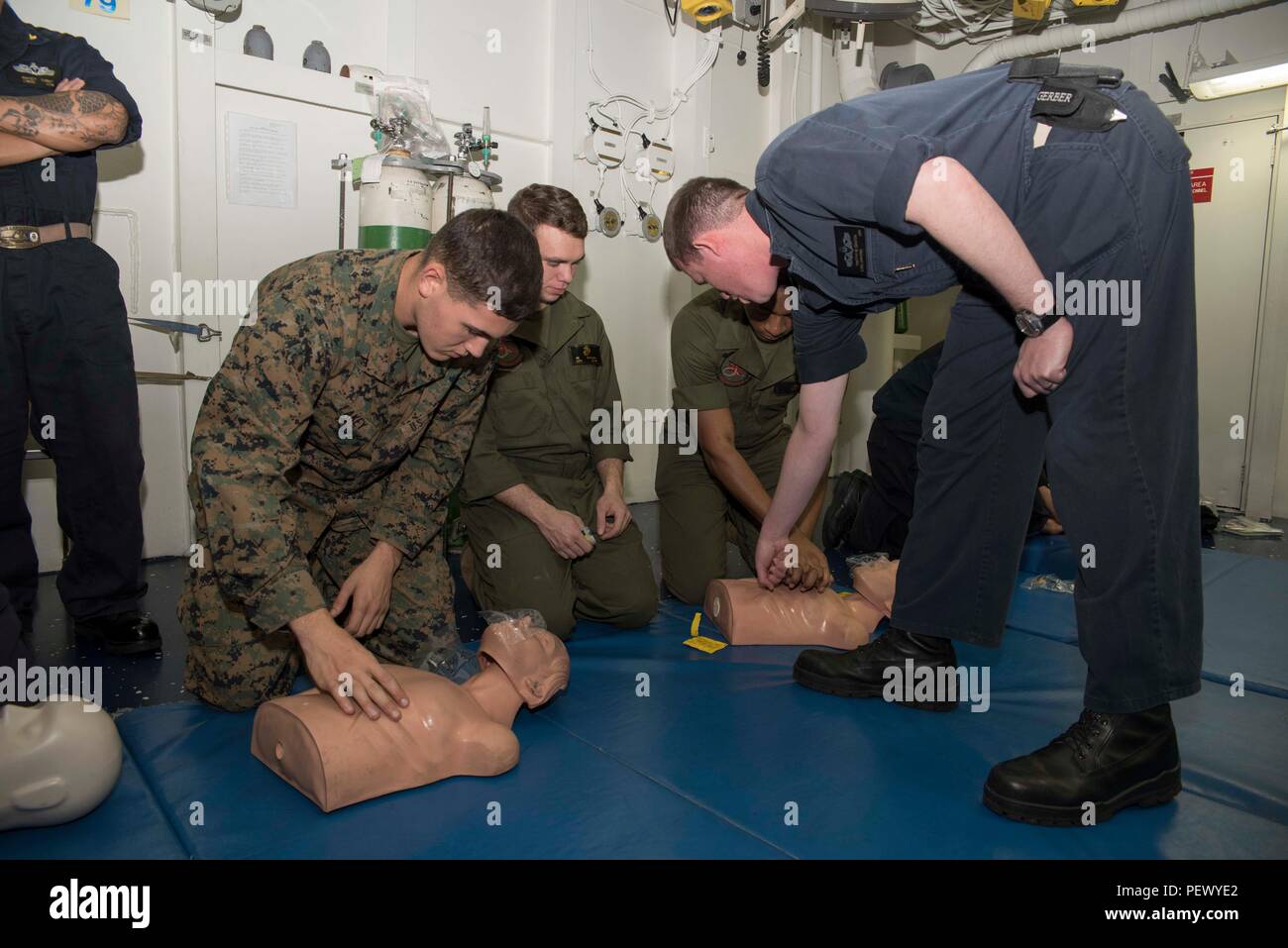 160211-N-RU971-040 PACIFIC OCEAN (February 11, 2016) – Chief ...