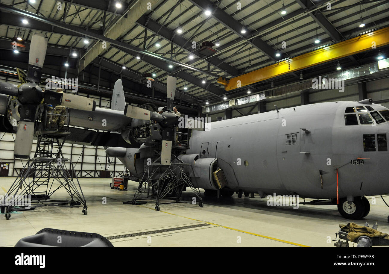 Staff Sgt. Matthew Templin, 455th Expeditionary Aircraft Maintenance ...
