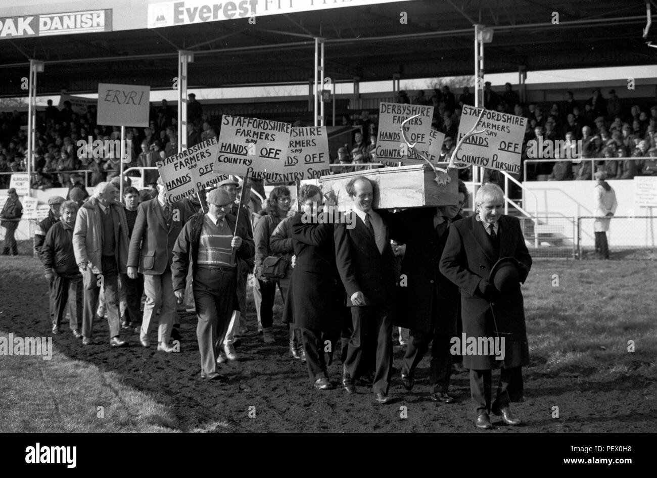 Hunt supporters Pro fox Hunting Rally at Stoneleigh Park exhibition ...