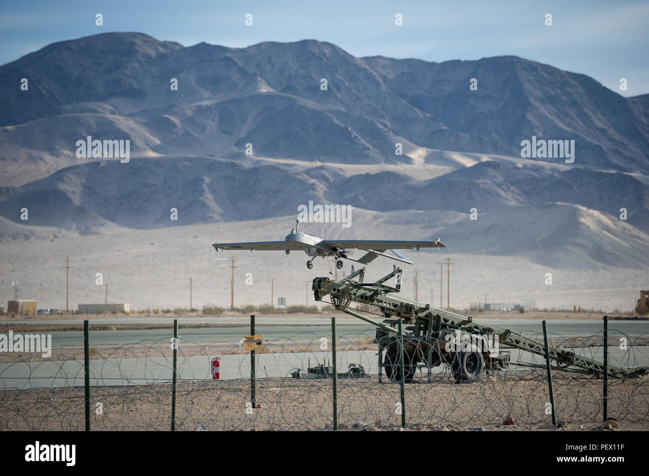 Trailer mounted pneumatic catapult hi-res stock photography and images ...
