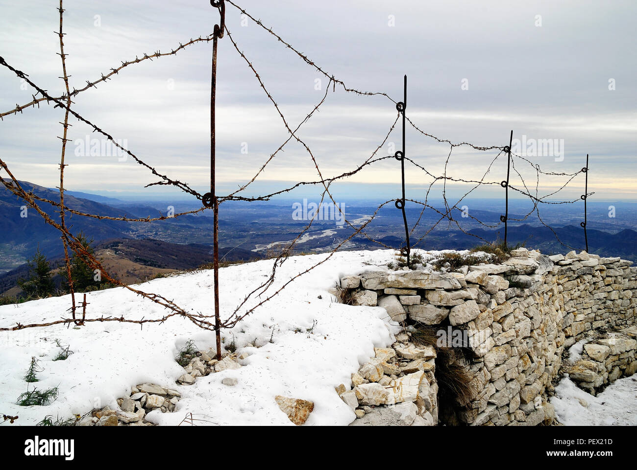 Italian front trench snow hi-res stock photography and images - Alamy