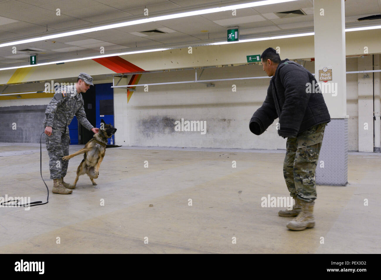 Commissary building hi-res stock photography and images - Alamy