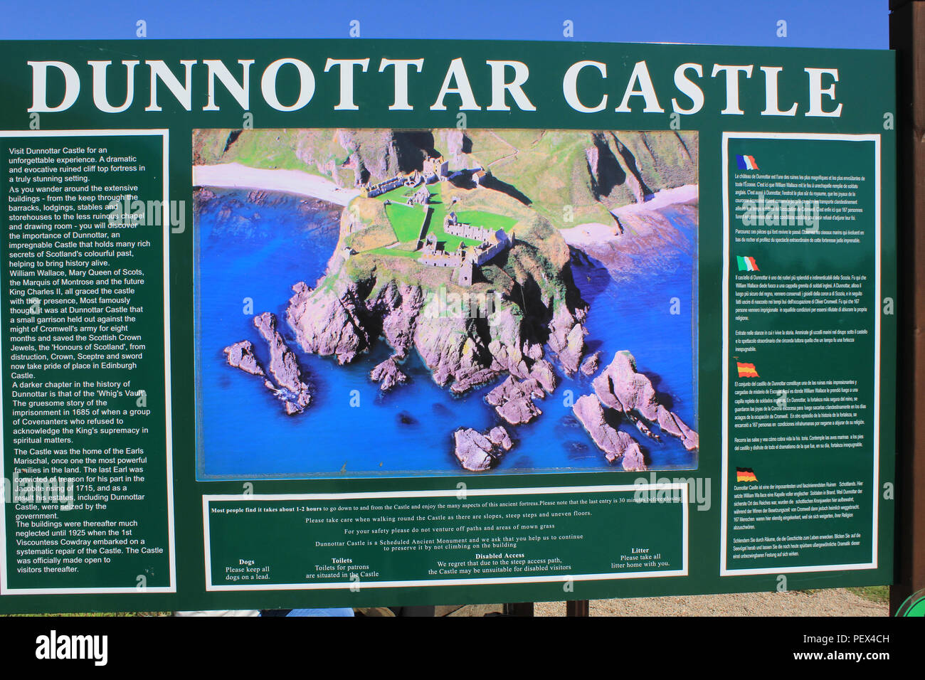 Dusk at dunnottar castle hi-res stock photography and images - Alamy