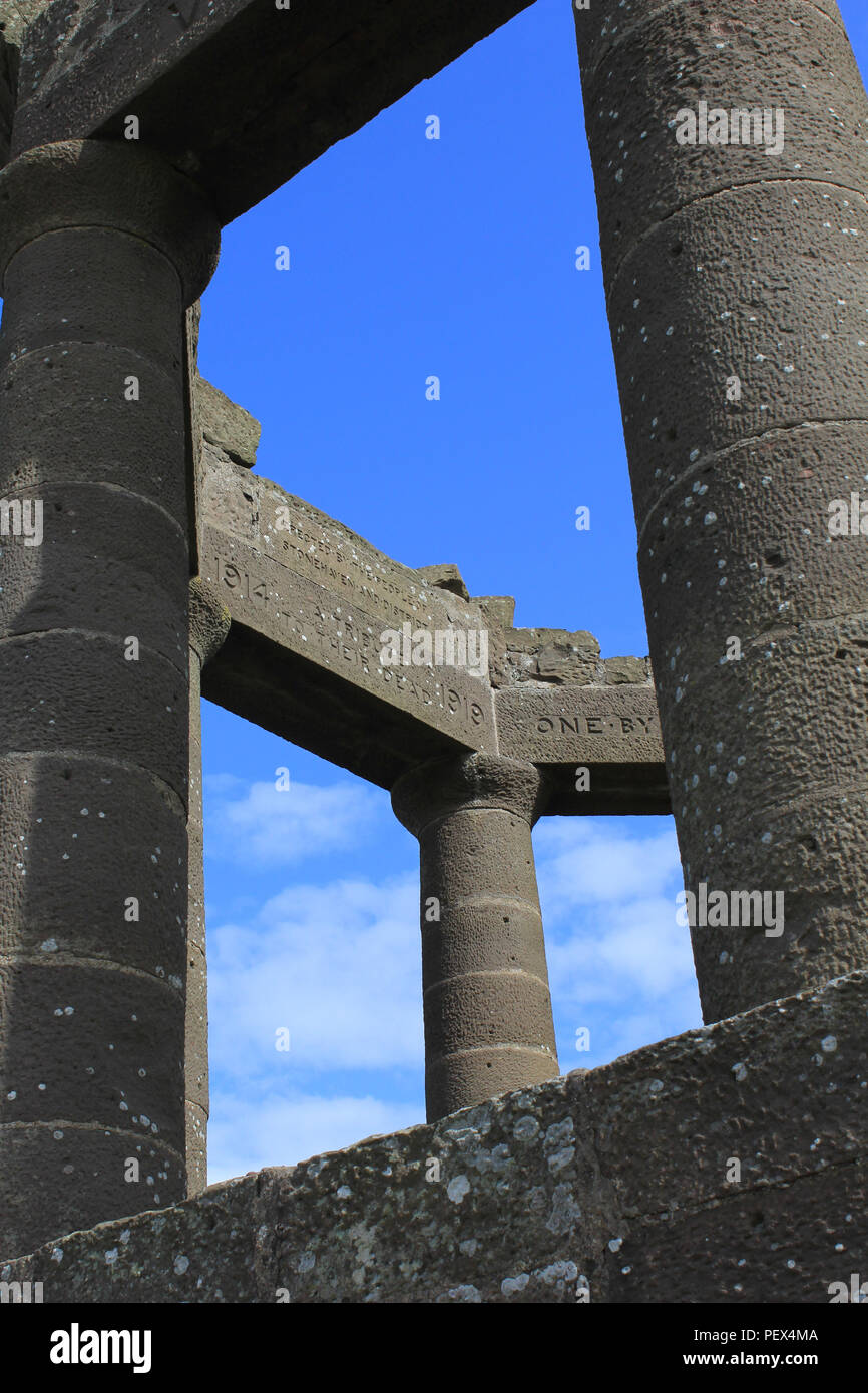 Dusk at dunnottar castle hi-res stock photography and images - Alamy