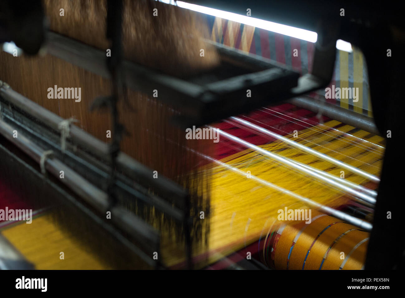 Weaving machines hi-res stock photography and images - Alamy