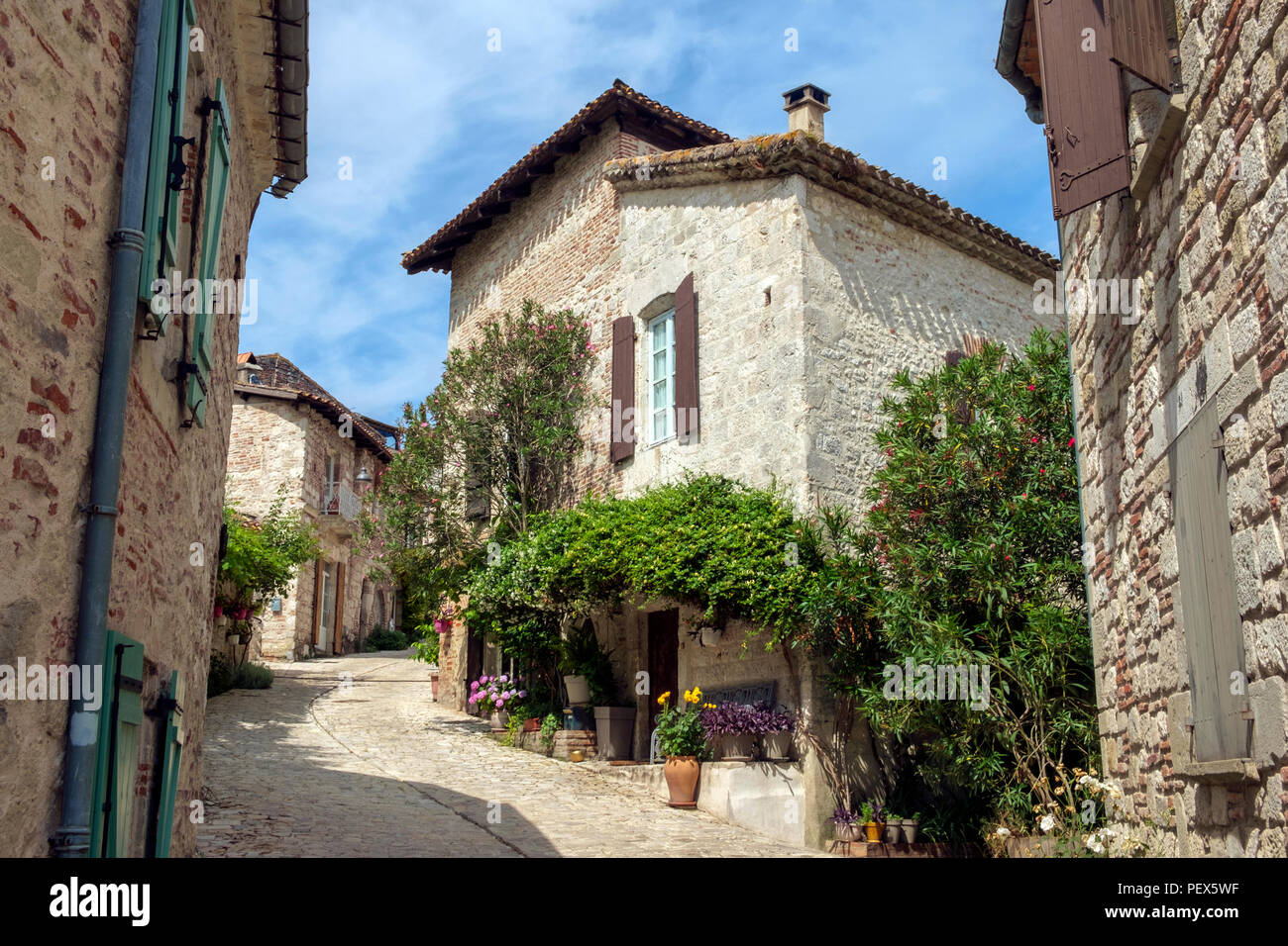 Narrow streets and picturesque buildings in hilltop medieval Penne d ...