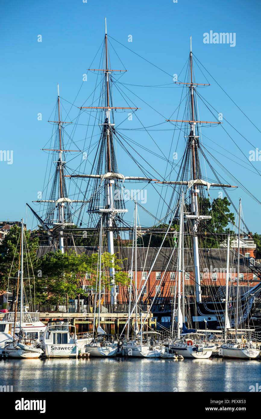 Uss constitution hi-res stock photography and images - Alamy