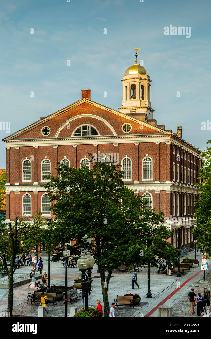 Boston faneuil hall hi-res stock photography and images - Alamy