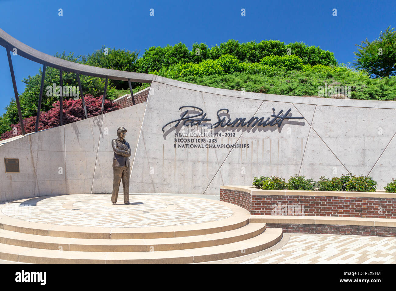 KNOXVILLE, TN/USA JUNE 4, 2018: Pat Summitt statue and memorial on the ...