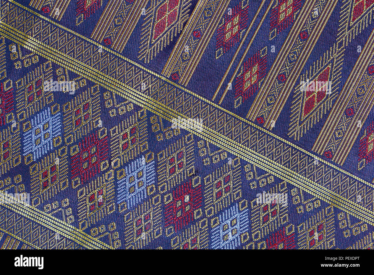 Thai silk hi-res stock photography and images - Alamy