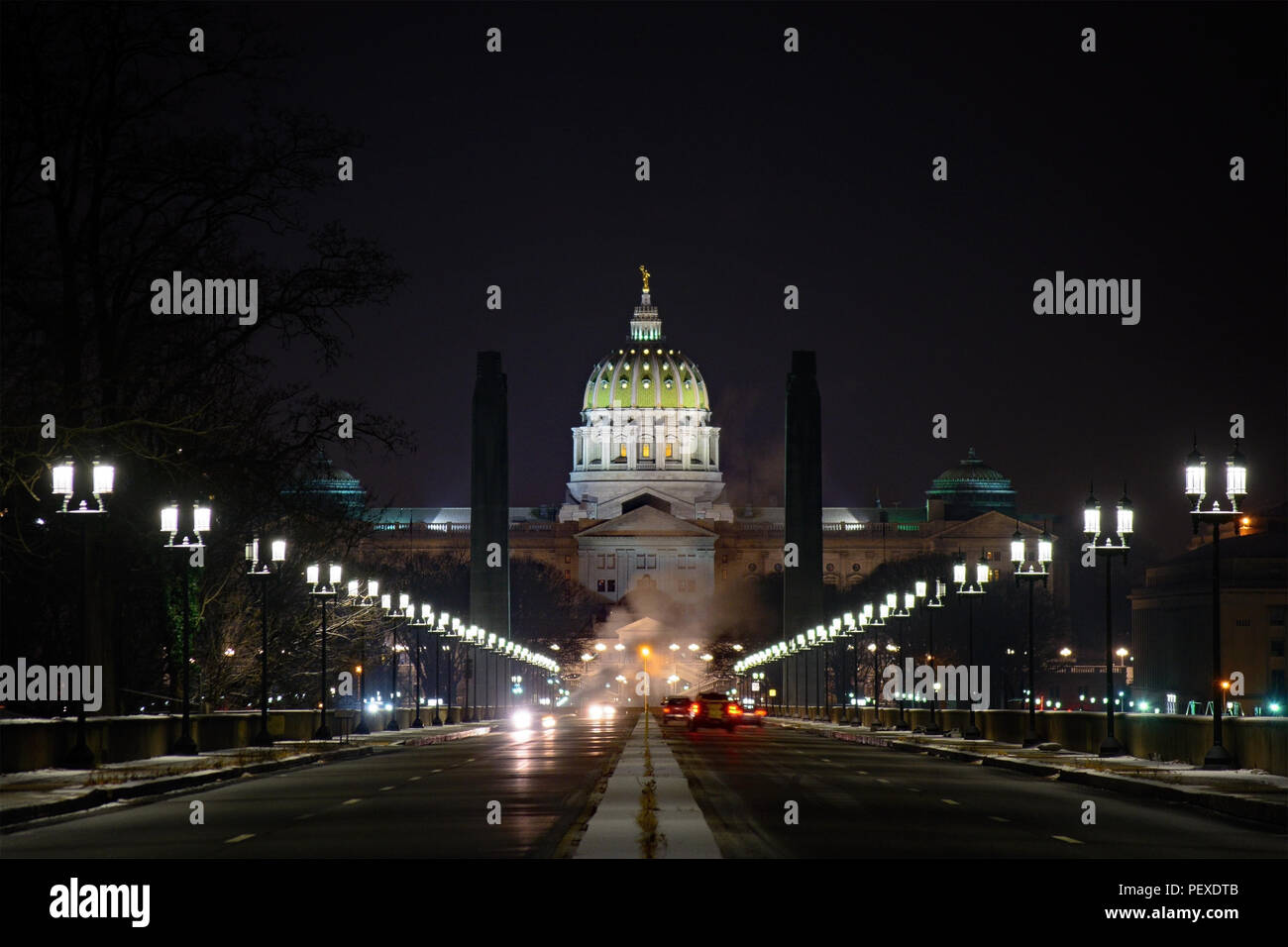 Pennsylvania capital dome at night hi-res stock photography and images ...
