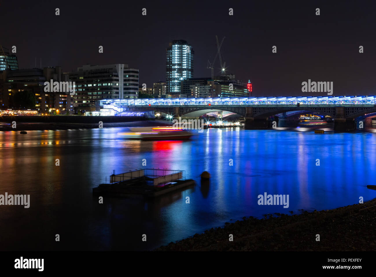 Blackfriars bridge solar hi-res stock photography and images - Alamy