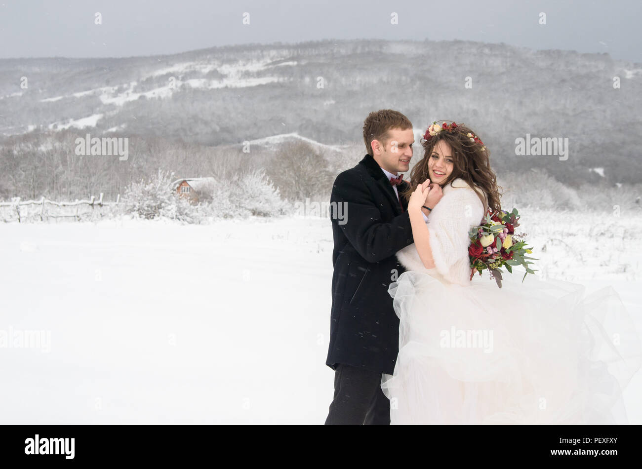 Beautiful married couple in the wedding day Stock Photo - Alamy