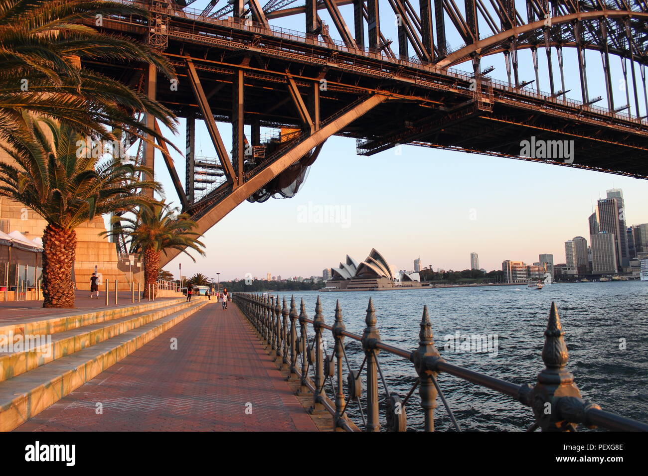 Sydney australia sunset view harbor hi-res stock photography and images ...