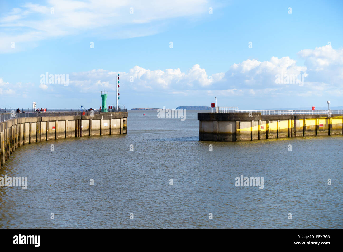 Cardiff Bay Eastern Breakwater, entrance into Cardiff Bay Barrage from ...