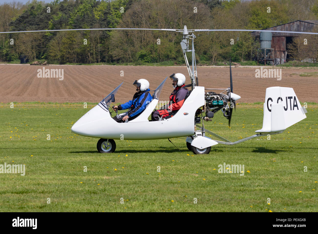 Tandem configuration hi-res stock photography and images - Alamy