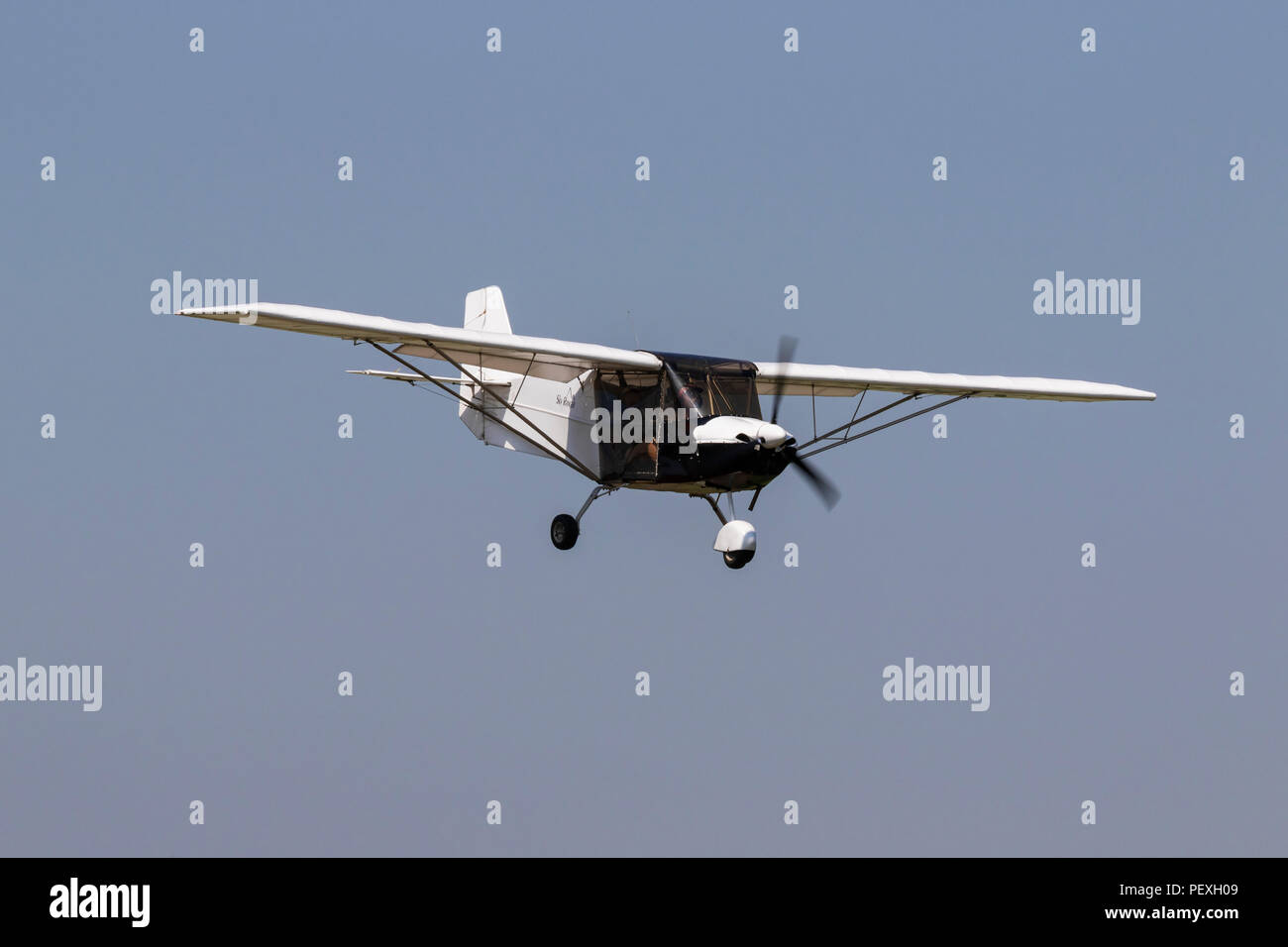 Skyranger Microlight Landing High Resolution Stock Photography and ...