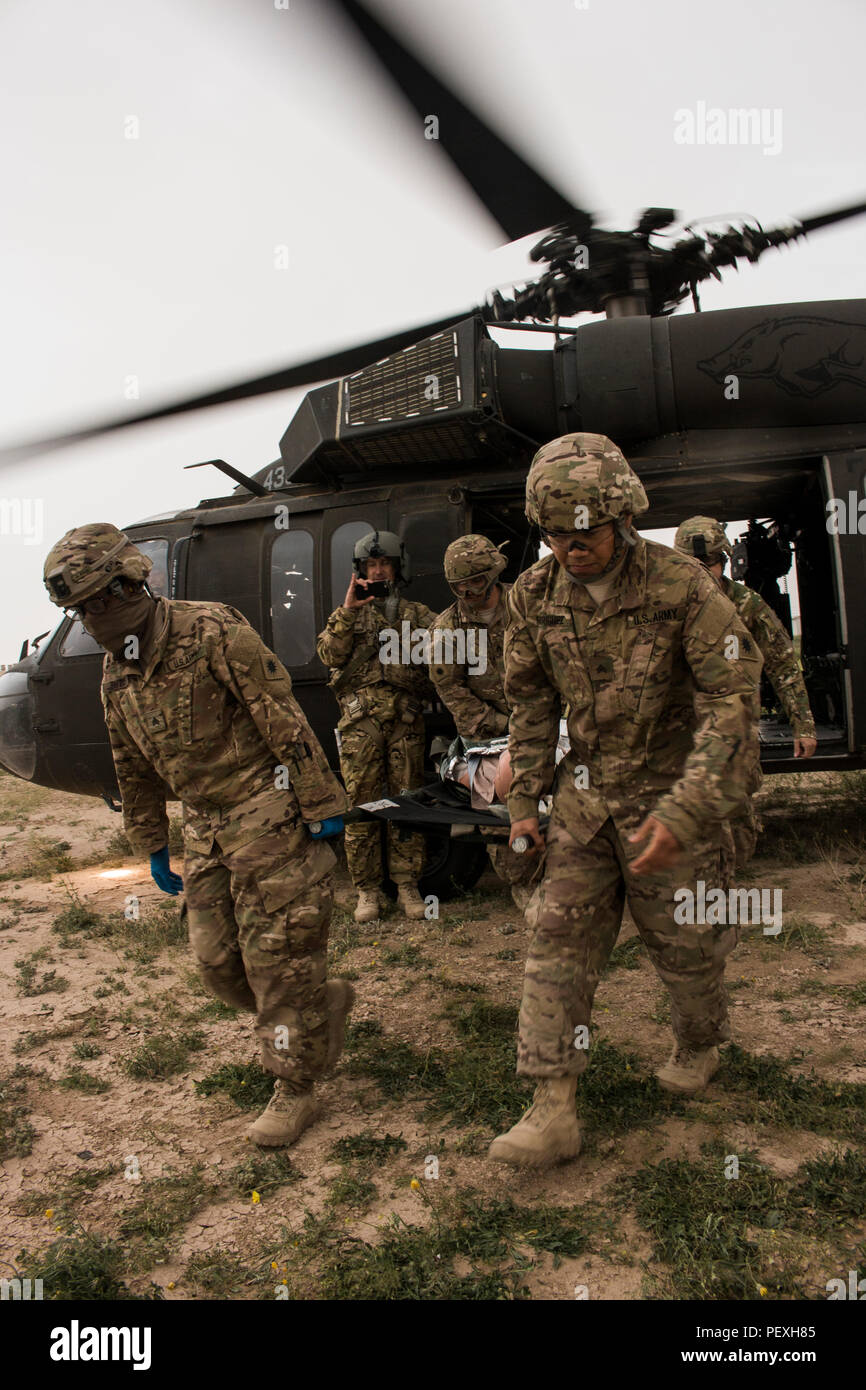 California Army National Guard Soldiers from the 40th Combat Aviation ...