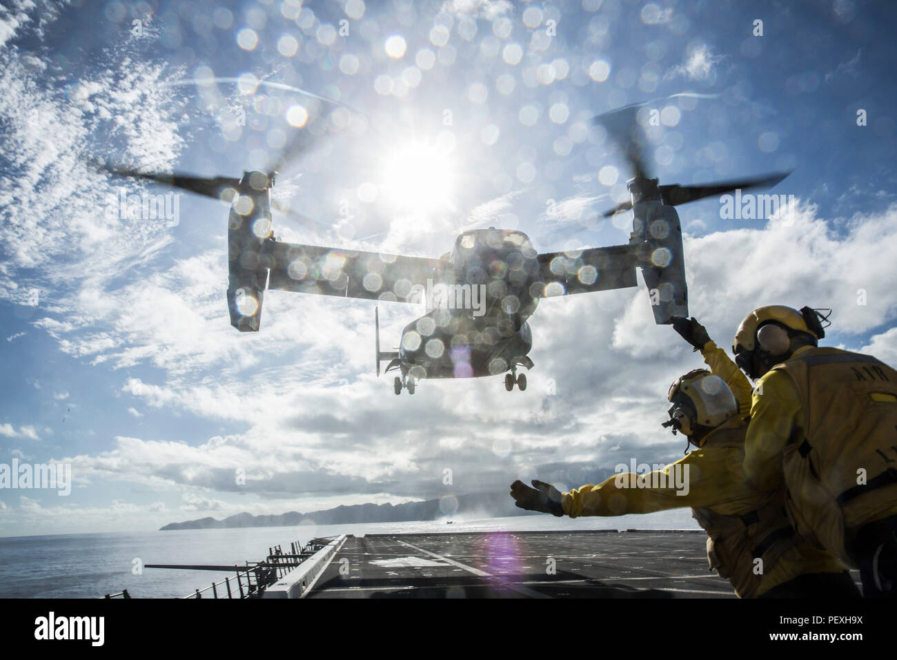 Marine cargo handlers hi-res stock photography and images - Alamy
