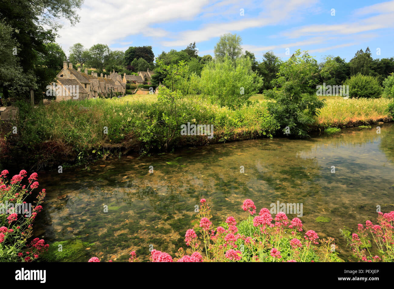 The Arlington Row Stone Cottages, River Coln, Bibury village ...