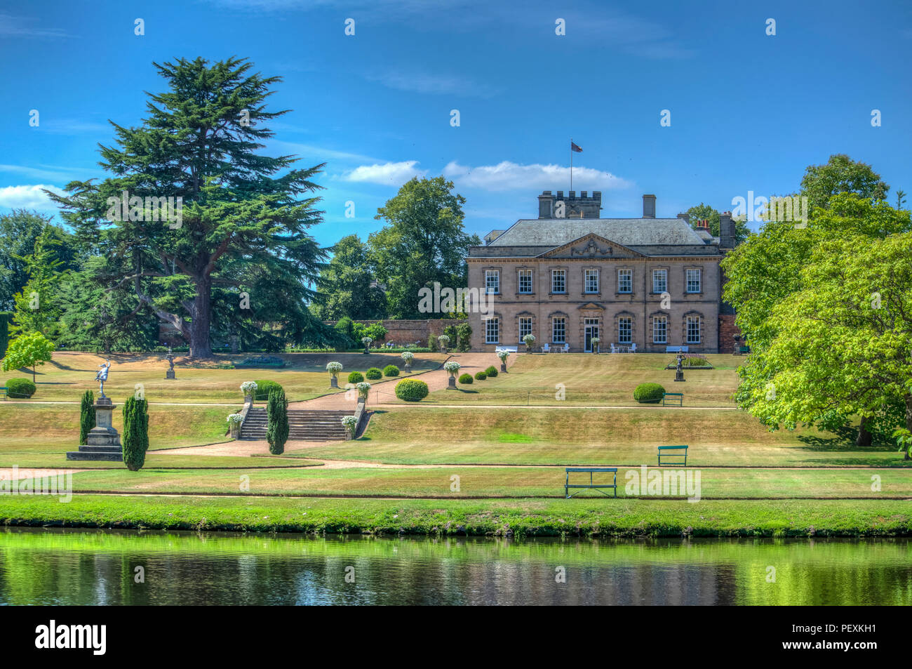Regal manor hi-res stock photography and images - Alamy