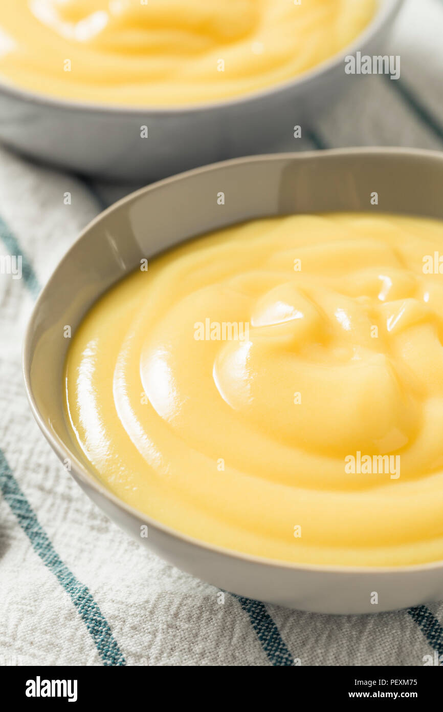 French vanilla pudding hi-res stock photography and images - Alamy