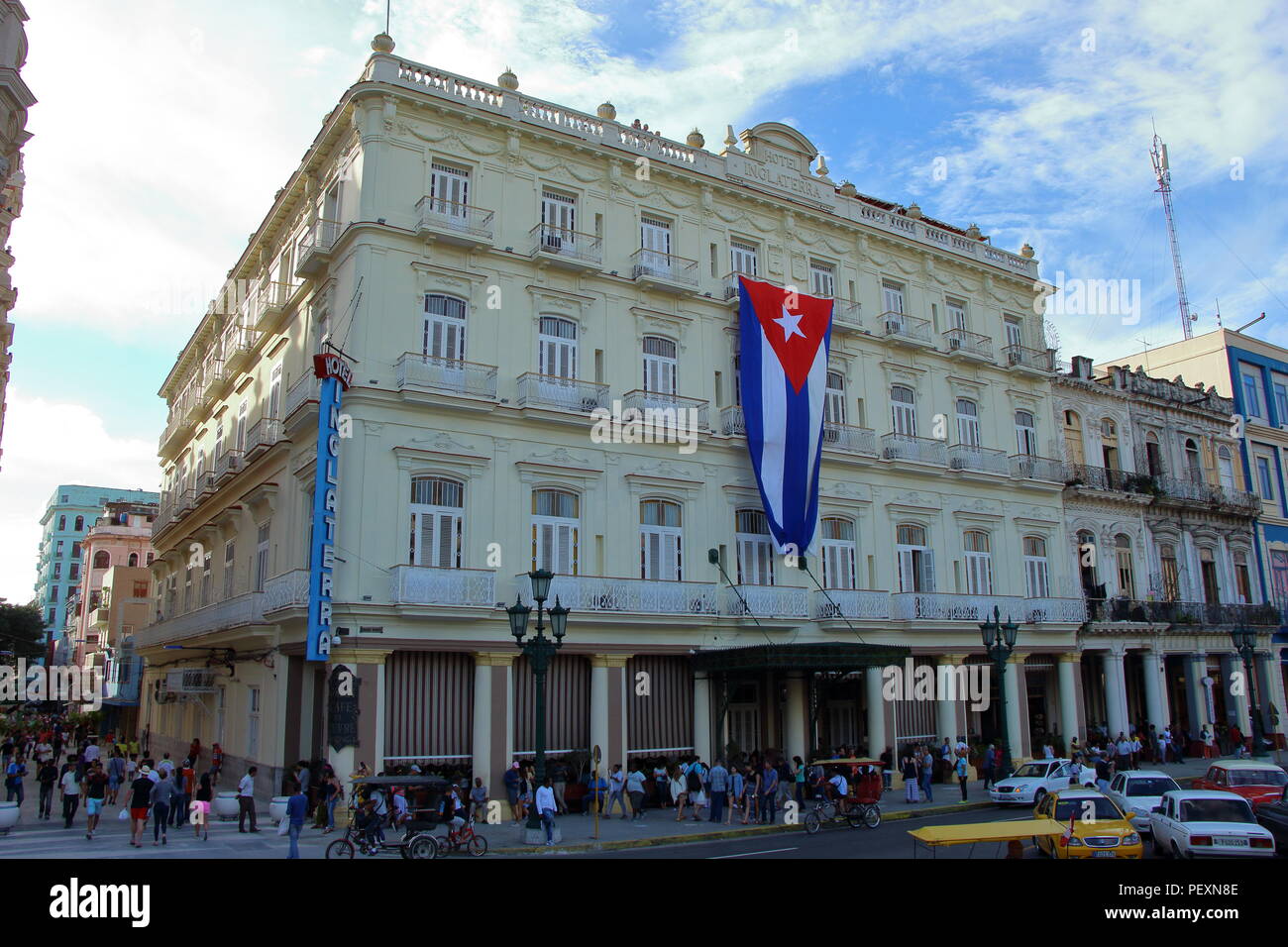 Havana, Cuba strret scene Stock Photo - Alamy