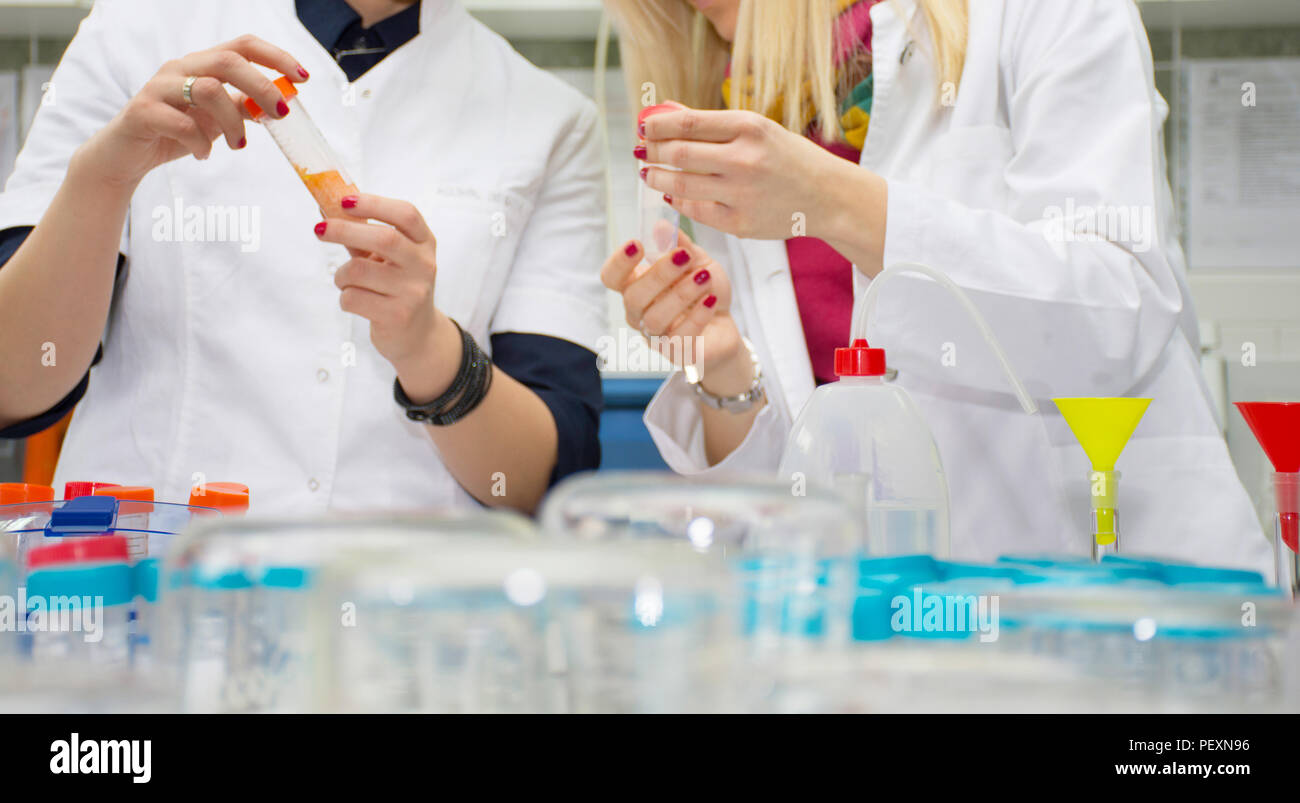 Scientist working at the laboratory Stock Photo - Alamy