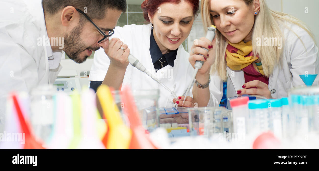 scientist prepare sample for experiment. Laboratory concept Stock Photo ...