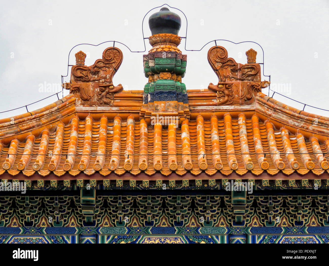 Rooftop garden ornament hi-res stock photography and images - Alamy