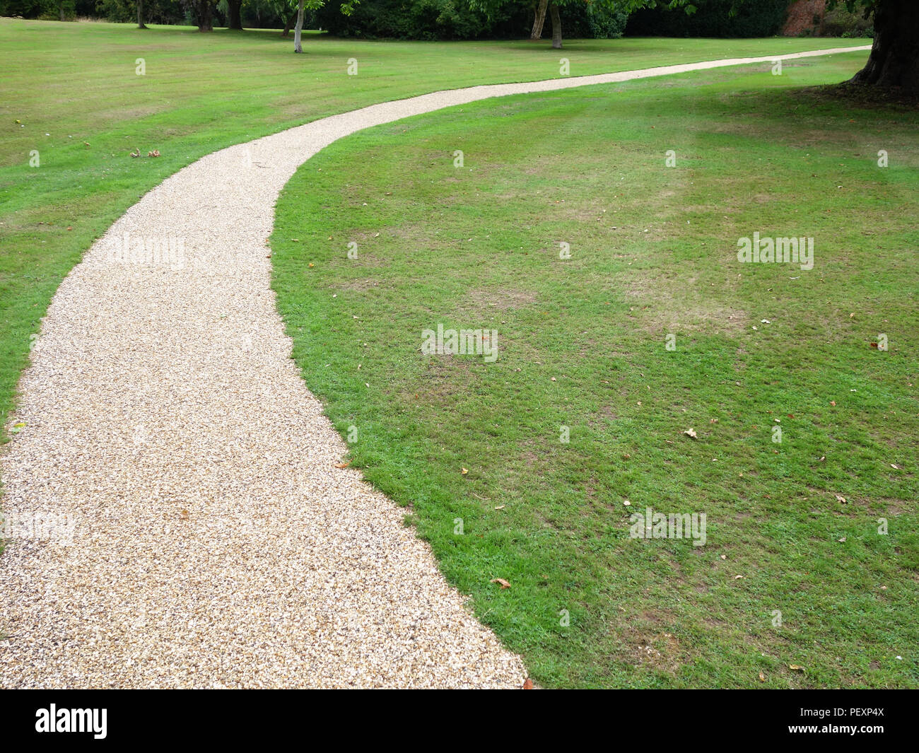 Gravel pathway hi-res stock photography and images - Alamy