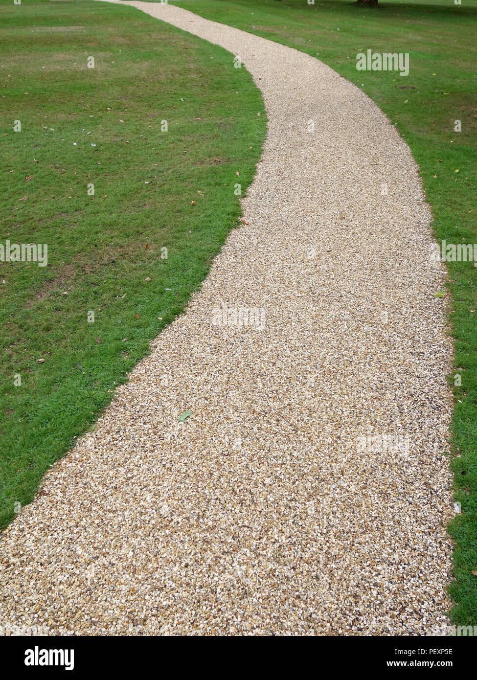 Gravel path hi-res stock photography and images - Alamy